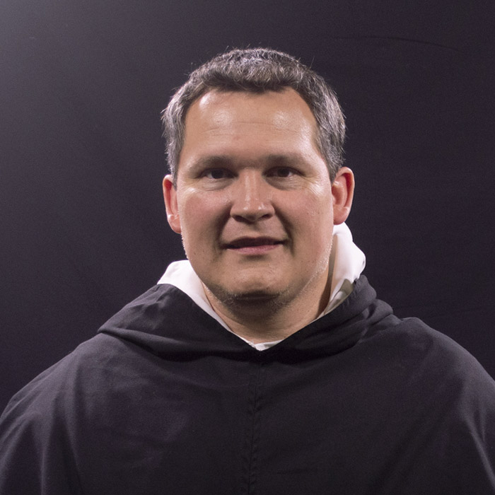 Fr. Rafael Guzmán, O.P., autor en La Mansion